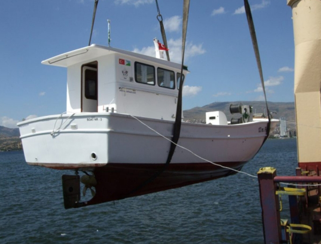 10.00 fly – Tacar Boat